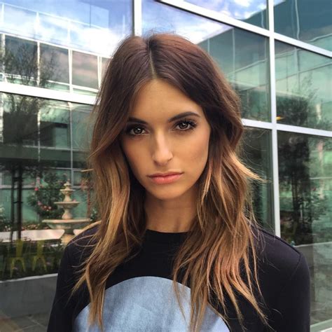 Elisabeth Lis Giolito Lisbettaa Foton Och Filmklipp P Instagram Stylish Haircuts
