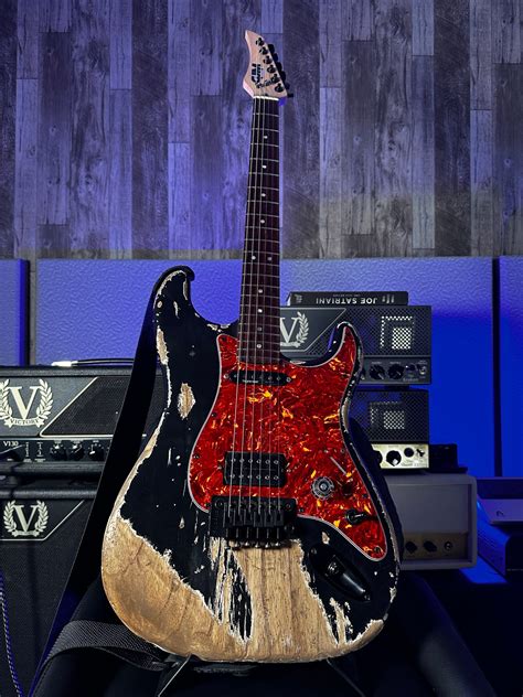 Meet Greg Marra Of Gjm Guitars Voyage La Magazine La City Guide