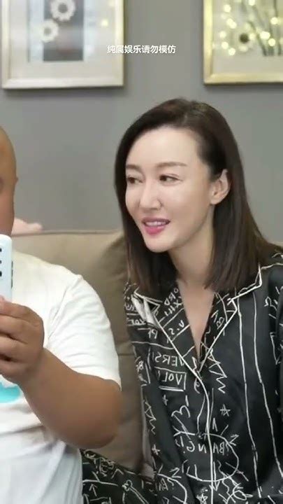 这个女人想偷袭我😂 宋宁🐿️ 逗比夫妻日常 夫妻日常 男人在家的地位 宋宁大头搞笑夫妻日记 瞧这两口子 Youtube