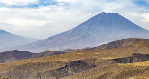 Vulkan Misti Wahrzeichen And Abenteuer Von Arequipa