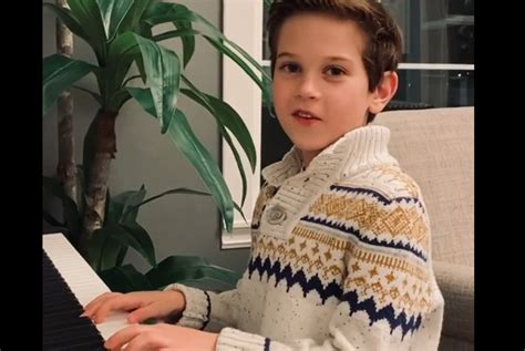 Bandbs Henry Samiri Plays Piano To Wish Fans A Merry Christmas