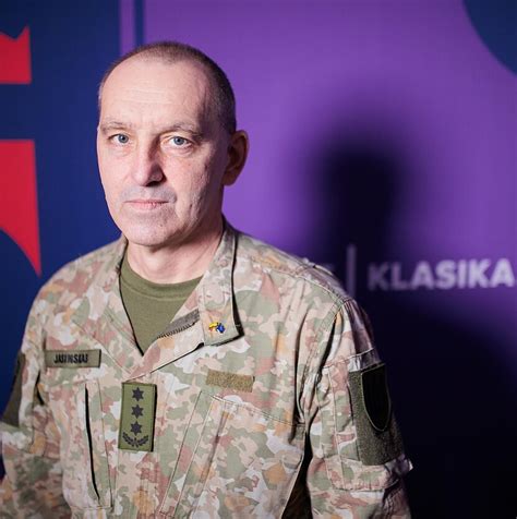 Be Kaukių Lietuvos Kariuomenės Pulkininkas Arturas Jasinskas Esu Dėkingas Lietuvos Kariuomenei