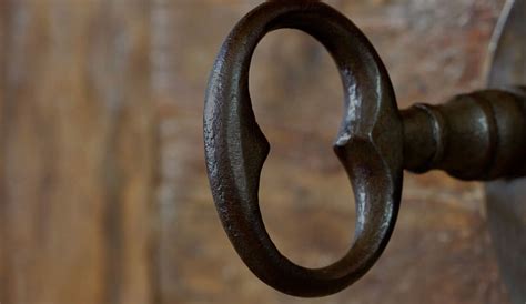 How A Georgian Lock Works — Architectural Decor