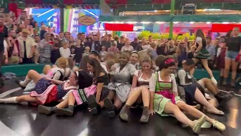 Sexy Girls Ride Devils Wheel 2023 Teufelsrad Oktoberfest Germany