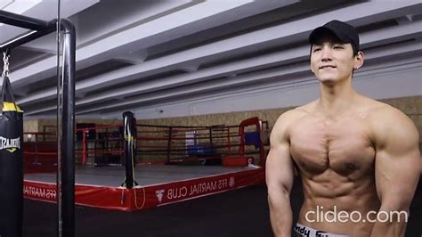 Asian Muscle Hunk Video ThisVid