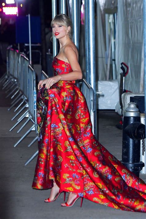Taylor Swift Leaves Cats Premiere In New York 12162019 Hawtcelebs
