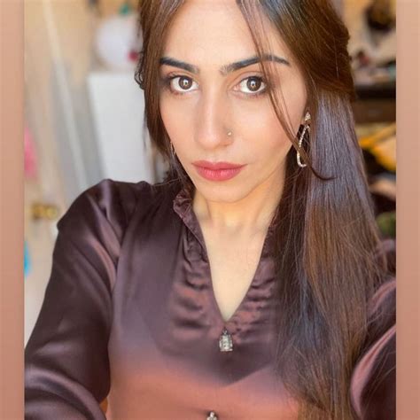 Naima Butt Talked About Her Struggle In The Industry With Wheatish Complexion Reviewitpk