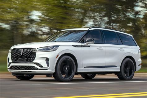 The 2026 Lincoln Aviator® Three Row Midsize Luxury Suv
