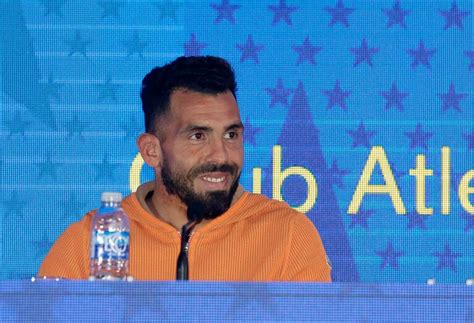 Cumple 39 Años Carlos Tevez La Historia De Segundo Su Padre Adoptivo Tn