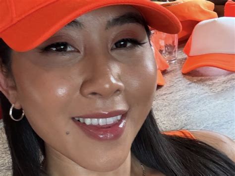 Emerald Loves Seeing Your Low Key Crush Living Her Daily Life Is Pure