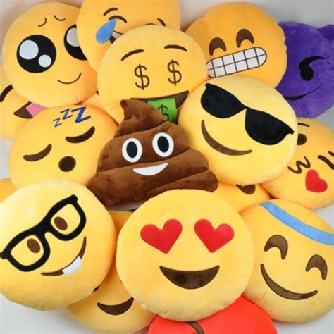 Emoji Pillows 32x32 Round Plush Filled With Polypropylene Cotton