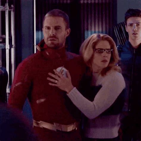 Look Around Confused  Look Around Confused Olicity Discover