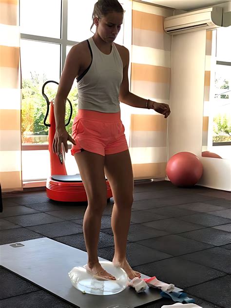 Magda Linettes Feet