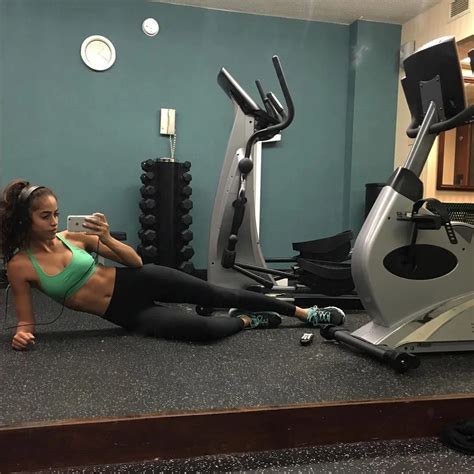 Victorias Secret Models 14 Top Workouts Elle