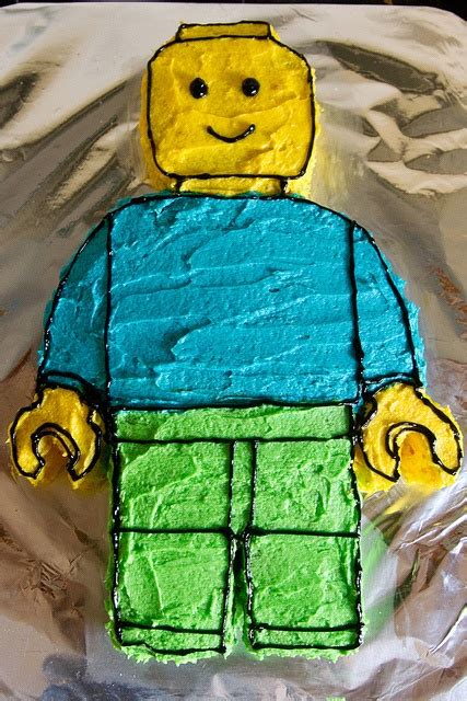 Lego Minifigure Cake