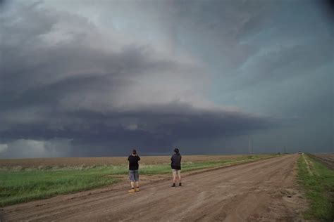 What To Expect On A Storm Chasing Tour A Day In The Life Of A Storm Chaser Storm Chasing