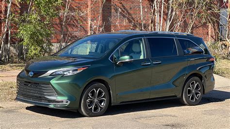 2025 Toyota Sienna Hybrid Platinum Awd Review Greencars