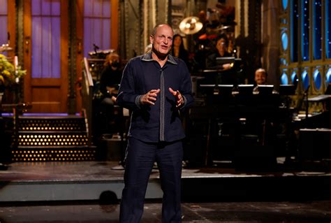 Woody Harrelsons Anti Vax Joke Raises Questions About What We Excuse