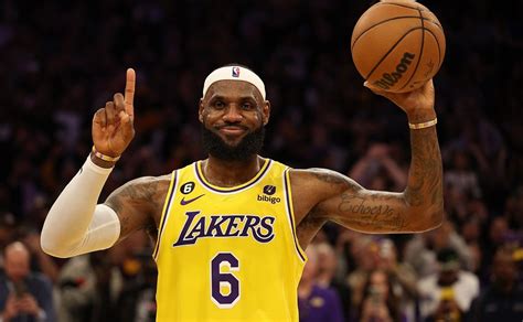 Nba 2k25 Offers First Look At Lebron James And Bronny Playing Together