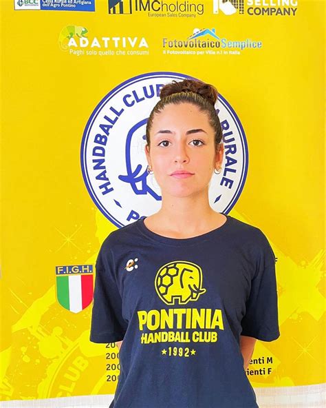 Arianna Faiola Career And Statistics Ehf