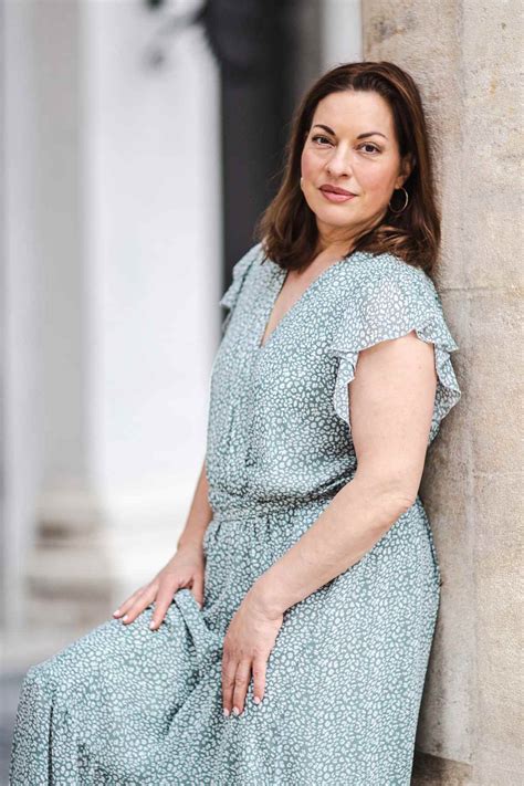 Julia Dahmen Mr Management