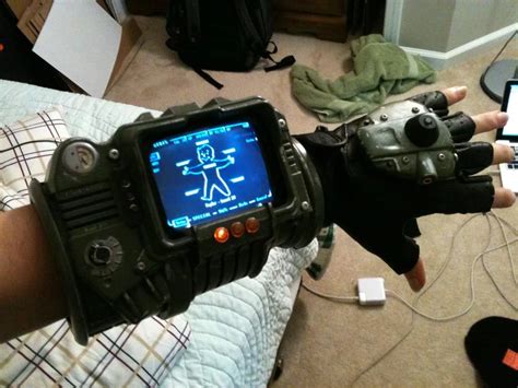 Fallout 3 Pip Boy 3000 Replica Is Jaw Dropping — Geektyrant