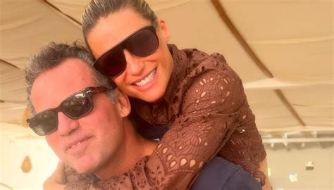 Michelle Hunziker E Nino Tronchetti Provera Il Regalo Scaccia Crisi Da 14 Milioni Di Euro