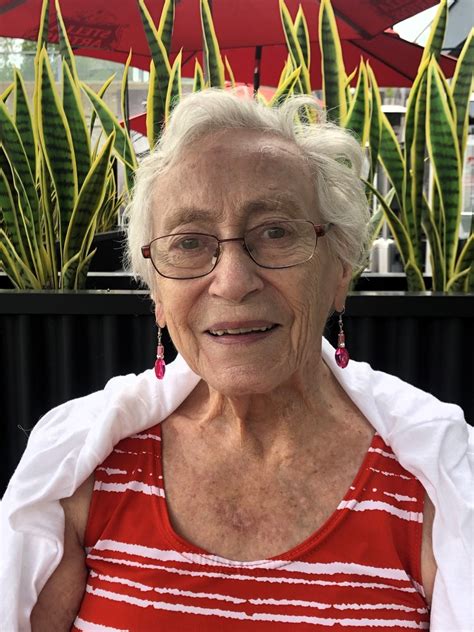 Nicole Dutil Avis De Décès Coopérative Funéraire Des Deux Rives