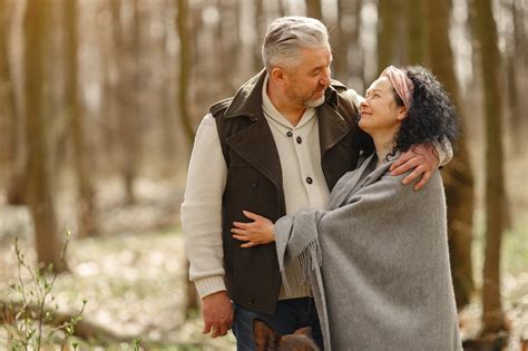 Polyamory Vs Polygamy Key Differences Enm Living