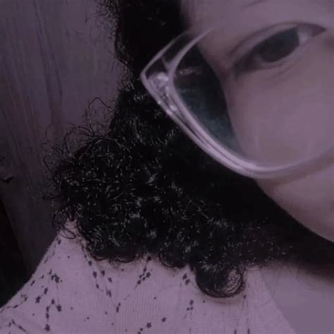 Lua 🪐 Luanawld • Threads Say More