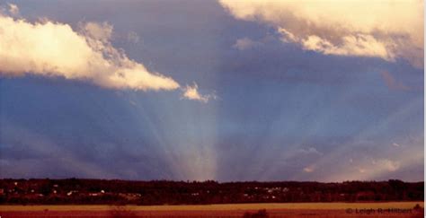 Anticrepuscular Rays