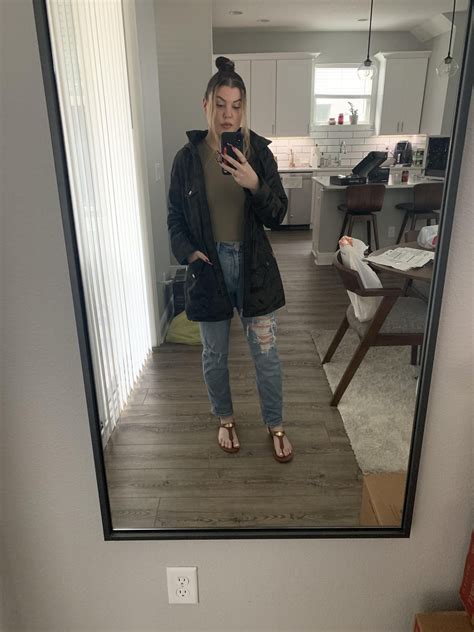 Rainy Day Fit☔️🥲 R Selfie
