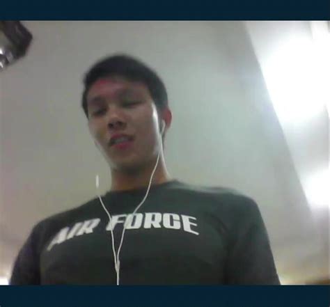 Sg Air Force Guy En Anglais