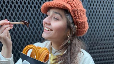 Dur E Fishan Age Husband Brother Dramas Instagram And More