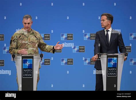 Nato Secretary General Mark Rutte Right And Supreme Allied Commander Europe Saceur General