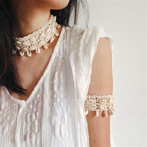 About 40 50 Pieces Of Small Sea Shells Spiral Shel Grandado