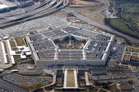 U S Arrests 21 Year Old National Guardsman For Online Intelligence