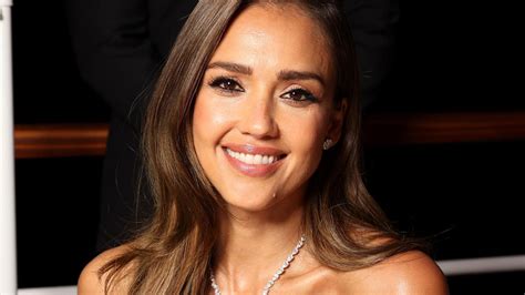 Jessica Alba Glows In Bandeau Swimsuit While Soaking Up ‘summer Moments