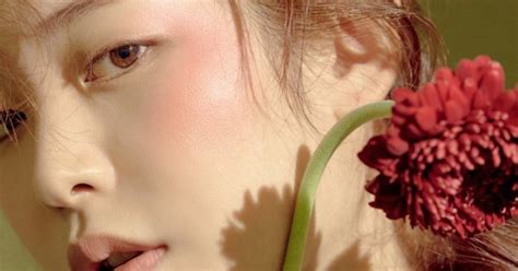 정유진 시선 머무는 우아시크美 화보