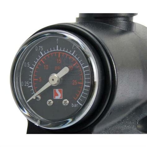 Hand Air Pump With Gauge 275psi