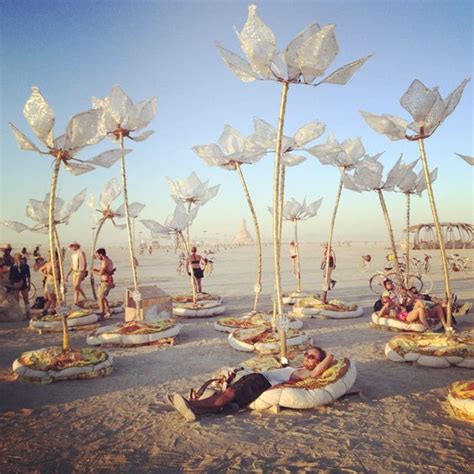 Pin By Eggrolls On 快闪店 Burning Man Art Installation Art Burning Man