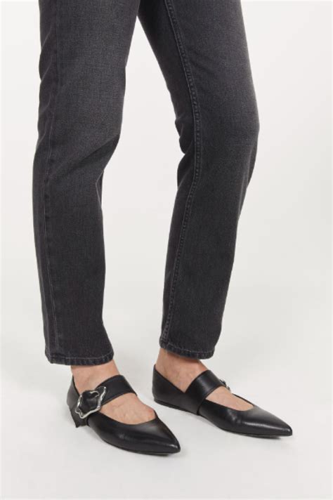Rodebjer Aura Coral Mary Jane Black Chammomile