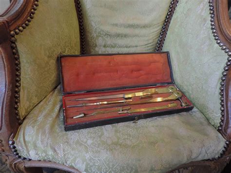 Proantic Large 3 Pointed Compass