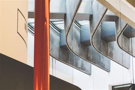 무료 이미지 건축물 내부 유리 벽 계단 천장 선 금속 정면 조명 인테리어 디자인 모양 일광 난간 동자 2048x1536 947223