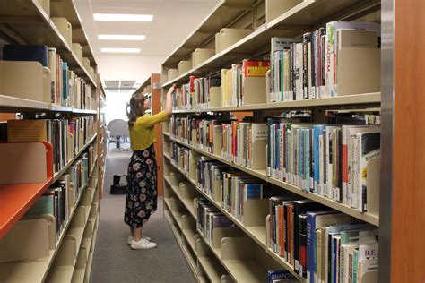 George Wallace Library Champlain College Saint Lambert