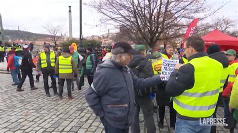 Repubblica Ceca Sciopero Contro Tagli E Tasse