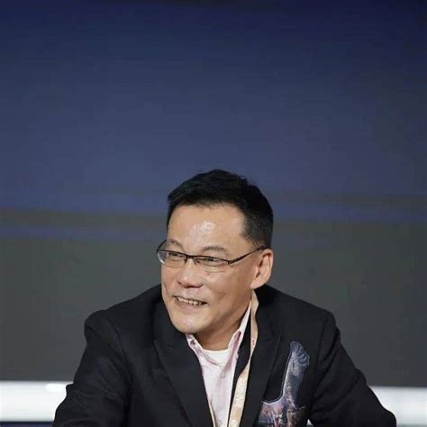 李国庆将再婚，女方为北大校友张丹红！田字格公益确认其将于8月举行婚礼俞渝显示