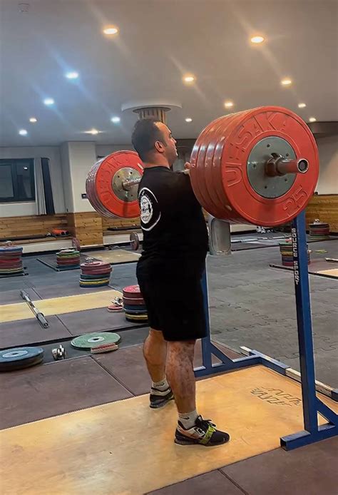 حیرت مدال‌آور رقابت‌های جهانی از وزنه‌زدن سهراب مرادی خبرآنلاین