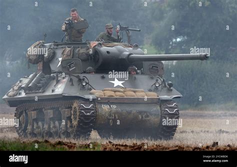 The M18 Hellcat Officially Designated The 76 Mm Gun Motor Carriage M18 Or M18 Gmc Is A Tank