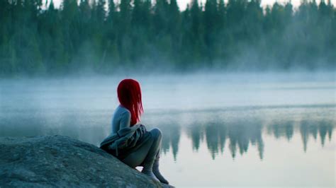 Women Model Redhead Long Hair Women Outdoors Mist Water Lake